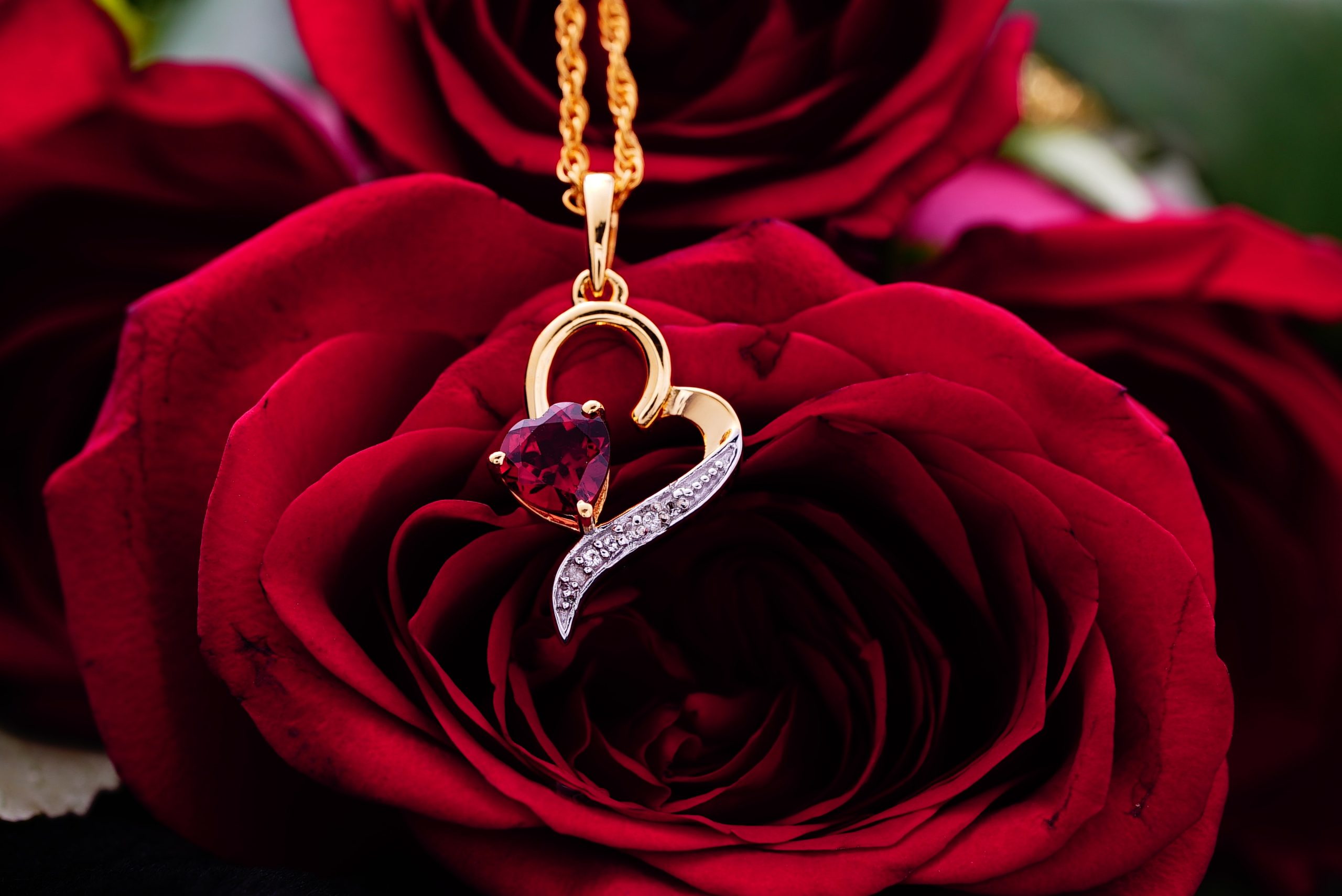 The Meaning and Beauty of Cremation Jewelry • Blog | Brandon G ...